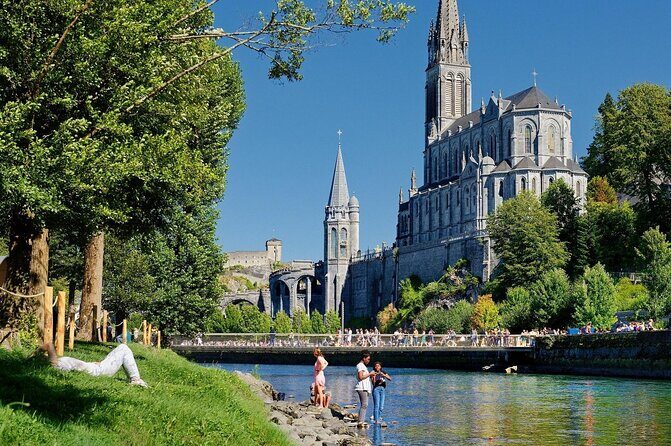 Experience Lourdes: Guided Tour & Convenient Transport - In-Depth Look at the Itinerary