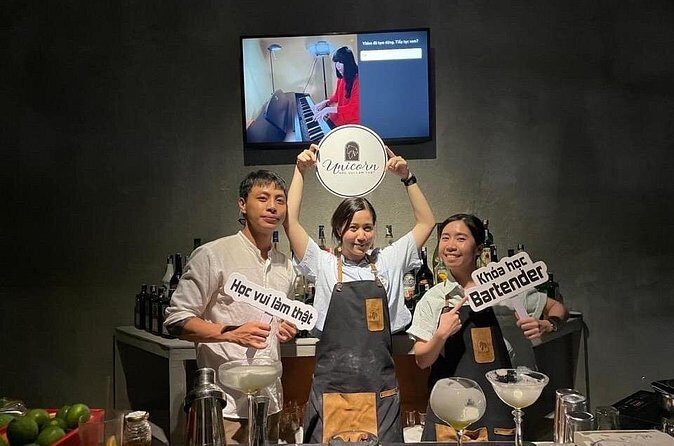 Experience Making a Cocktail Class in à Nng - The Sum Up