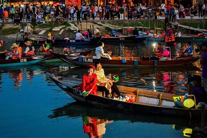 Experience Night Boat Trip and Floating Lantern on Hoai River - The Experience in Detail: What You Can Expect