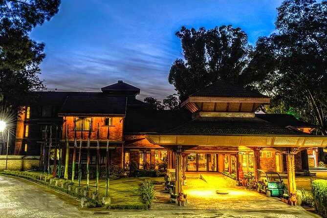 Experience of Everest Base Camp Trek with 5 star accommodation in Kathmandu - Who Is This Tour Ideal For?