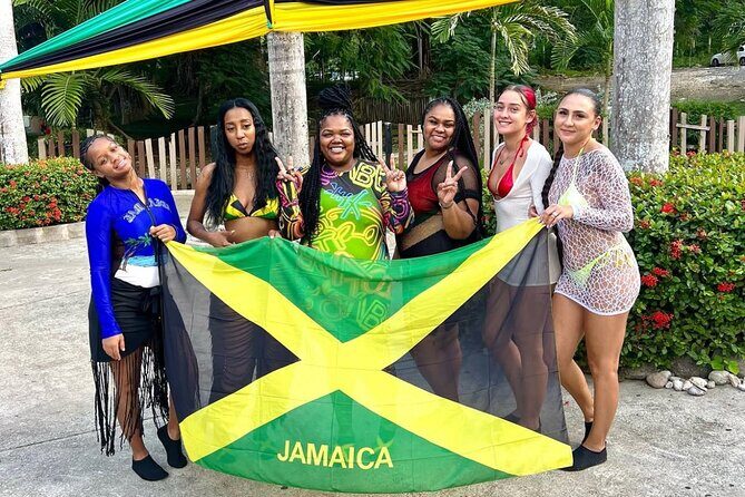 Experience private Airport Transfer to Falmouth - Considerations