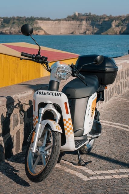 Experience Procida sustainably: with EMZgo pay only for the minutes you use - Who Is This Tour Best For?