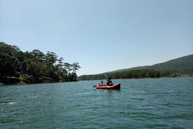 Experience SUP or Kayak Tour with a Guide in Tuyen Lam Lake - The Experience: What Travelers Say and What to Expect