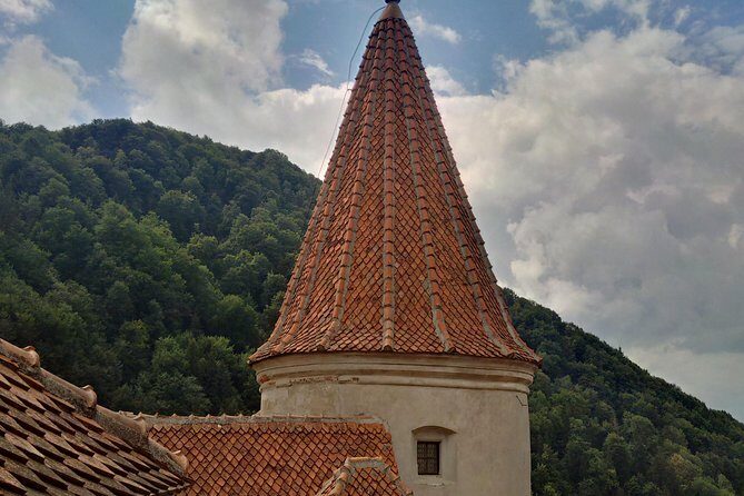 Experience the History of Bran Castle and Saxon Fortifications in Burzenland - Discovering Bran Castle: The Legend and Reality