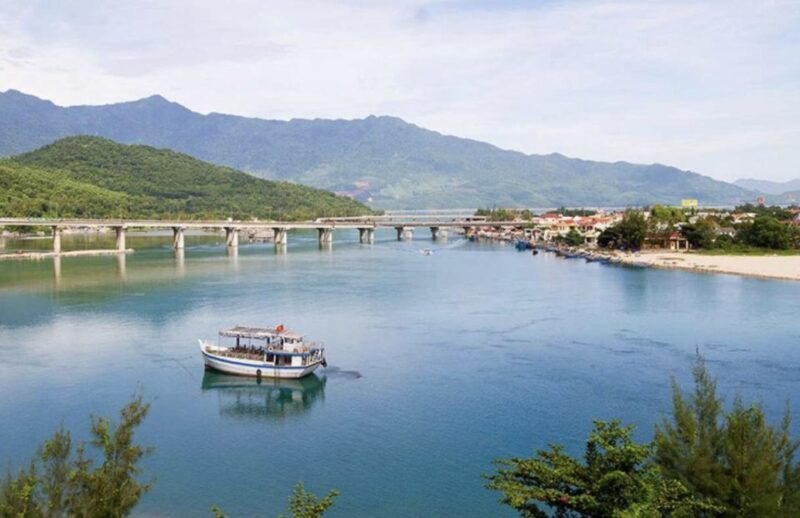 Experience the Incredible Hai Van Pass & the Lady Buddha - Lap An Lagoon & Oyster Farming: A Quiet End to the Day