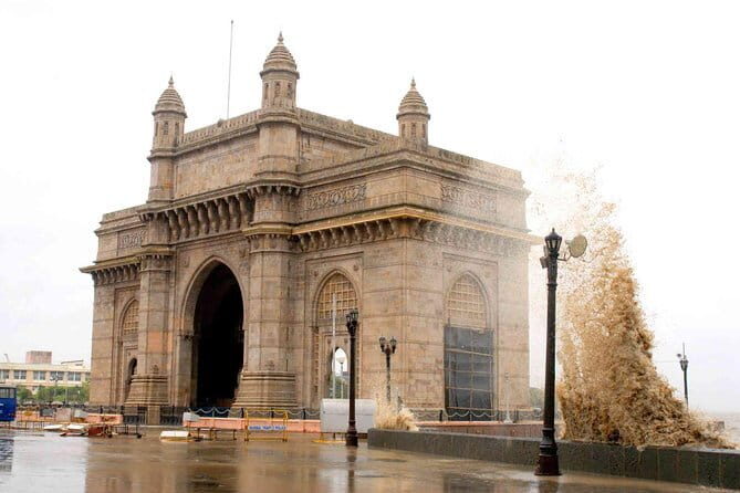Experience the Monsoon in Mumbai in Private Vehicle - Why Choose This Tour?