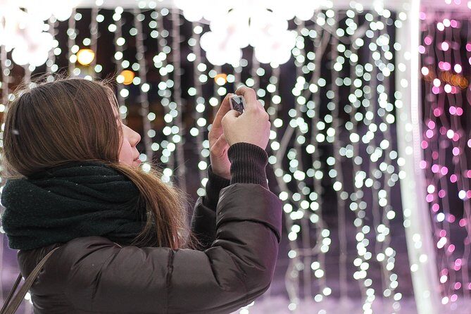Experience the season with a scavenger hunt in Houston with Holly Jolly Hunt - Getting to Know the Holly Jolly Hunt
