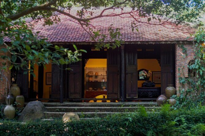 Experience Traditional Vietnamese Costumes at Dong Dinh Museum - Experiencing Traditional Vietnamese Costumes at Dong Dinh Museum: A Detailed Review