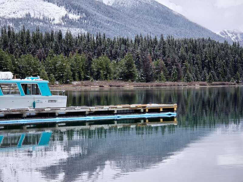 Explore 9 Iconic Banff Spots in 1 Epic Day!(Pax 12/Group) - Transport and Group Size