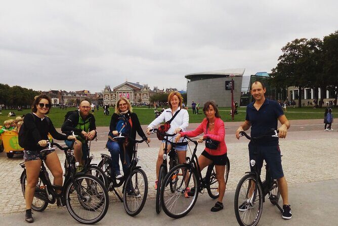 Explore Amsterdam by Bike in the Company of a French Local Guide - Authentic Insights from Reviews