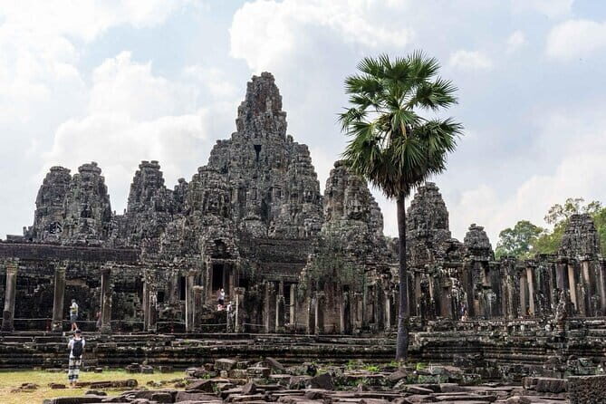Explore Angkor Sunrise Spectacle a Full Day Temples Tour - A Deep Dive into the Experience