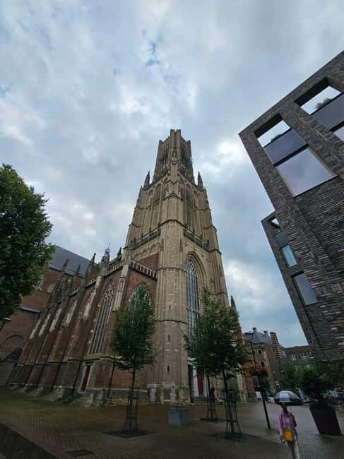 Explore Arnhem with a Local Guide City Tour - Key Points