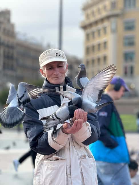 Explore Barcelona: Professional Photo session tour - Key Points