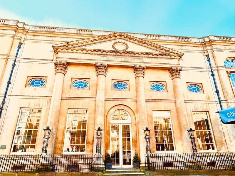 Explore Bath in Spanish: With Olga, local guide - The Experience of Bath Through Olga’s Eyes
