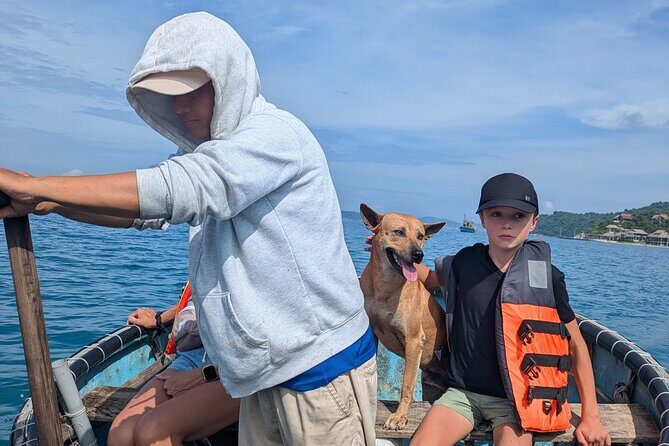 Explore Cham Island on a Private Snorkeling Adventure - The Experience: A Deep Dive into the Tour Itinerary