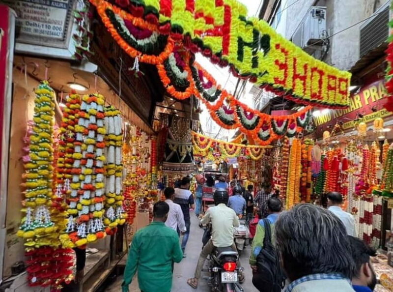 Explore Chandni Chowk: Old Delhi Private Tuk Tuk & Food Tour - A Deep Dive into the Experience