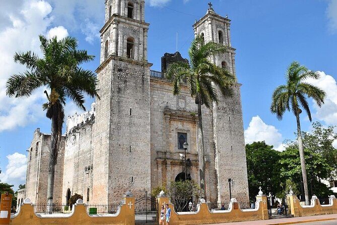 Explore Chichen Itza with Cenote Ikkil and Suytun with Buffet - The Journey to Chichen Itza
