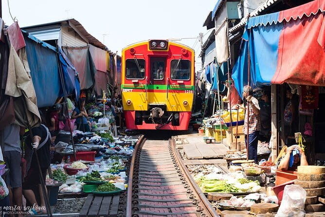 Explore Chinatown Street Food by Night in Bangkok - The Sum Up: Who Will Love This Experience?