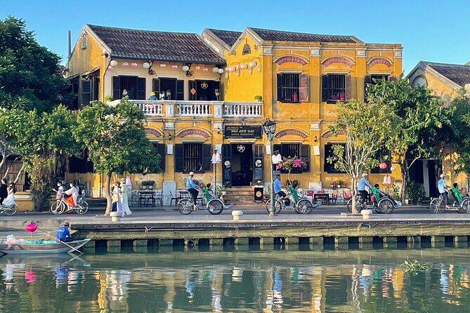 Explore Coconut Jungle Discovery, Hoi An City & Lantern Boat Ride - Stop 3: The Magic of the Hoi An Night Market and Lantern Release