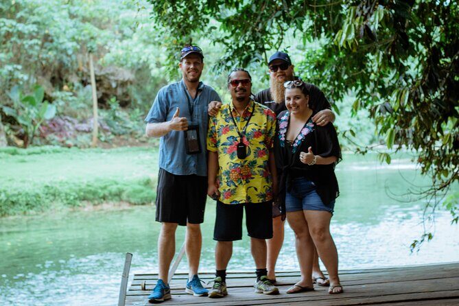 Explore Discover and Indulge Efate Tour - A Closer Look at the Efate Experience