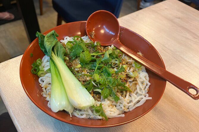 Explore Edinburgh's Asian Quarter & Local Scottish Cuisine - A Taste of Edinburgh: A Detailed Look at the Tour