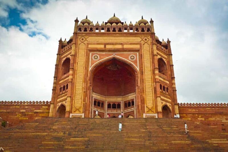 Explore Fatehpur Sikri on a Day Tour from Agra - A Complete Look at the Fatehpur Sikri Day Tour