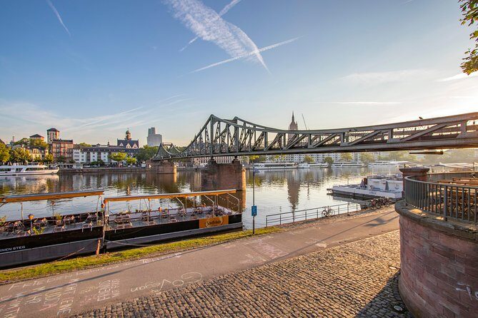Explore Frankfurt in 60 minutes with a Local - Key Points