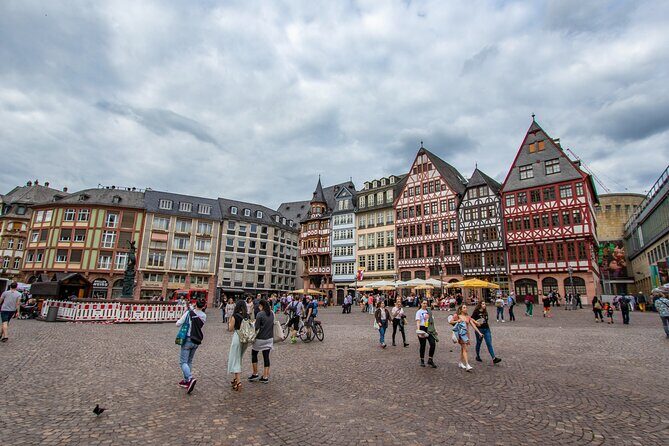 Explore Frankfurt in 60 minutes with a Local - Who Will Love This Tour?