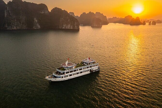Explore Halong & Bai Tu Long Bay in 2 Days 1 Night from Hanoi - Visualizing the Experience