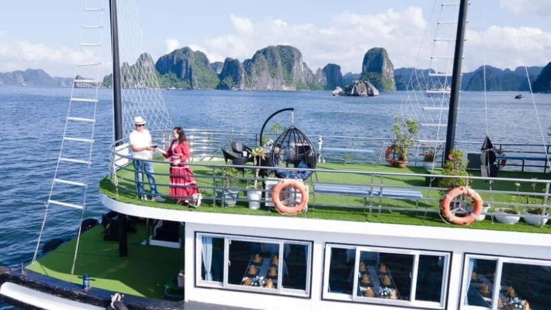 Explore Halong Bay 4 hours with Scenic Cruise, Kayak, Cave - Exploring Thien Cung Cave: A Heavenly Experience