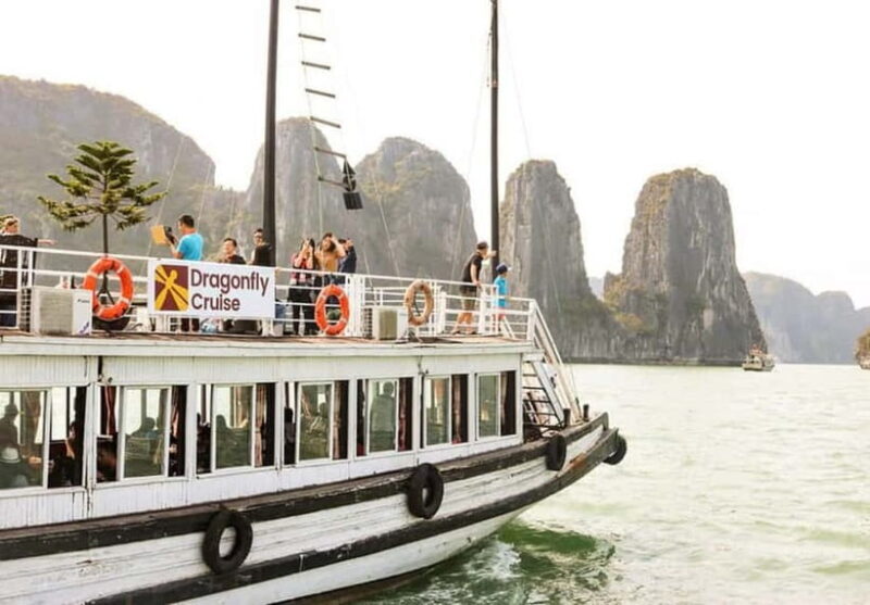 Explore Halong Bay 4 hours with Scenic Cruise, Kayak, Cave - Enjoying a Delicious Vietnamese Lunch onboard
