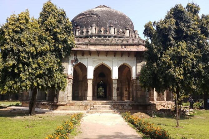 Explore Hidden Gems of Old & New Delhi Tour - Detailed Itinerary Breakdown