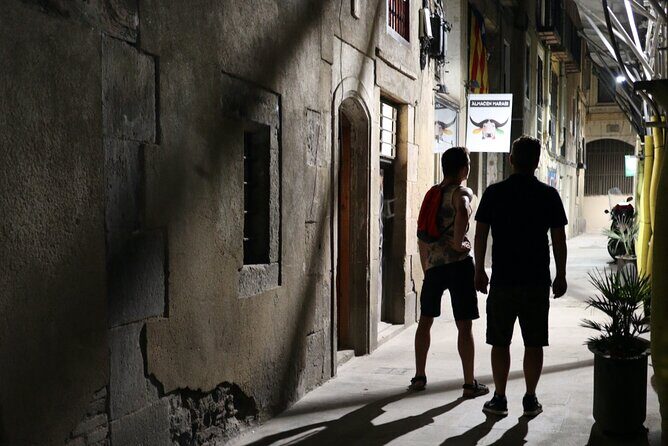 Explore hidden streets of Barcelona with a local - Private Tour - Exploring El Born and Its Hidden Charms