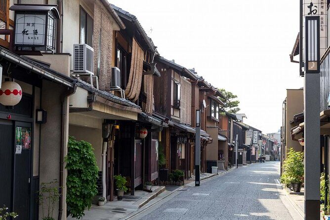 Explore Hidden Temples and Shrines in Kyoto - What the Tour Feels Like