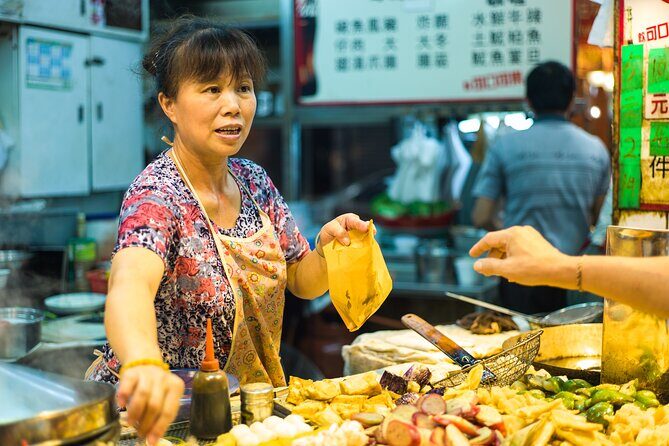 Explore Hong Kong: Sham Shui Po - Every Bit Local! - Key Points