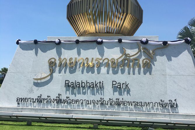 Explore Hua Hin and Surroundings with Private Guide for half day - Who Should Book This?