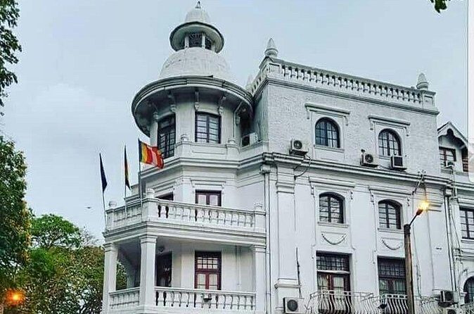 Explore Kandy Day Tour - FAQ