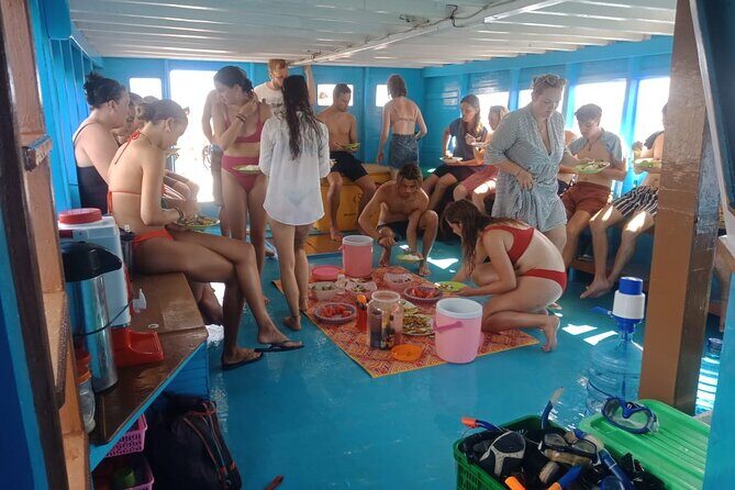 Explore Komodo and Swim with Whale Sharks - What Makes This Tour Special?