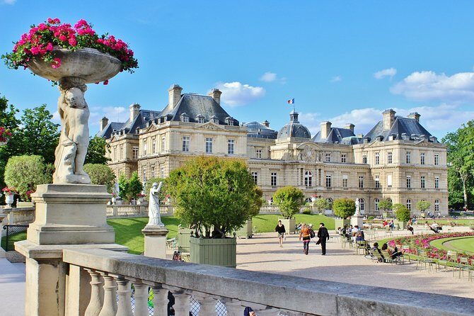 Explore Luxembourg in 60 minutes with a Local - Who Should Consider This Tour?