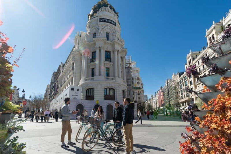 Explore Madrid by bike taking photos with Benja - FAQ