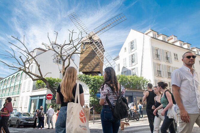 Explore Montmartre like a local - Private walking tour - Key Points