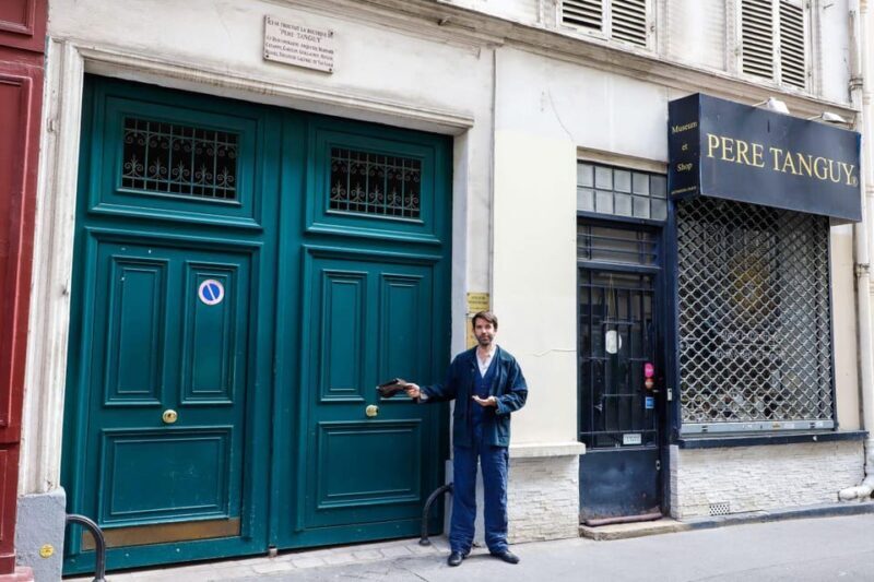 Explore Montmartre of the Impressionists with an Actor-Guide - Key Points