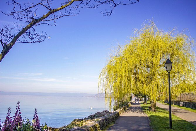 Explore Montreux in 60 minutes with a Local - An Overview of the Montreux Experience