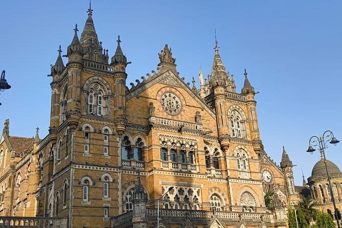 "Explore Mumbai : The City of Dreams with Historic Locations" - The Value and Audience for This Tour
