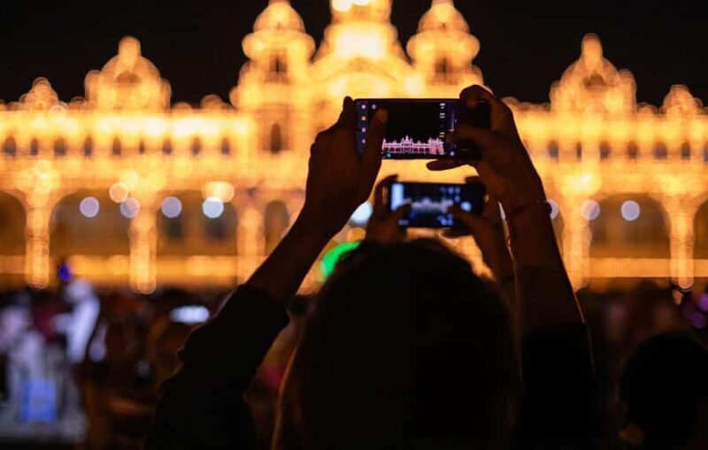 Explore Mysore in Nightlights: Guided Tour by Foot - Key Points