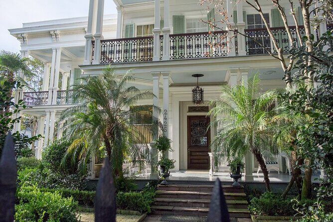Explore New Orleans' Garden District: Private 2-hour Walking Tour - Historic and Architectural Highlights