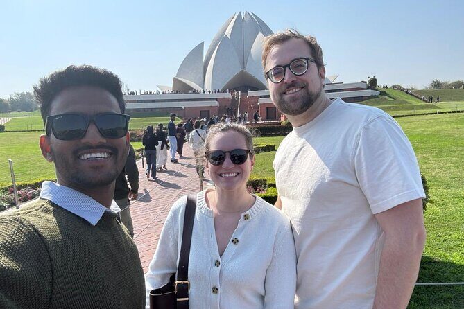 Explore Old and New Delhi Highlights by Car - FAQ