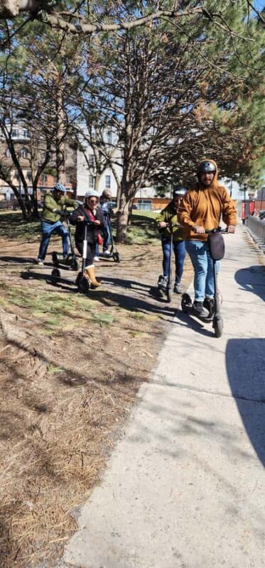 Explore Old-Montreal with easy to use e-scooters - FAQs