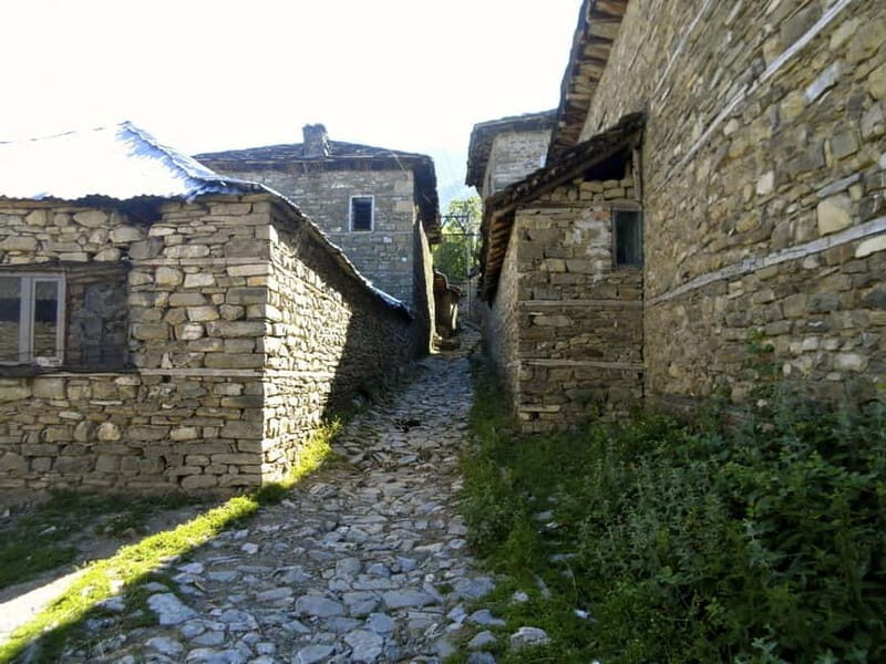 Explore Rabdisht: Guided Tour of the Stone Village - Key Points