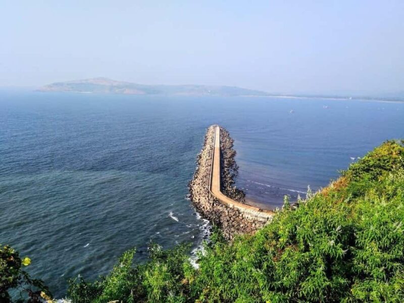 Explore Ratnagiri: A One-Day Tour of History, Sea & Sun - An In-Depth Look at the Itinerary